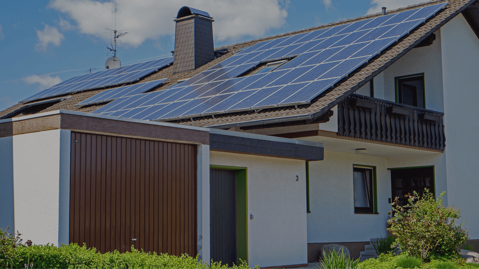 Green Electric Solutions: Solar, Battery & HVAC Experts in Victoria